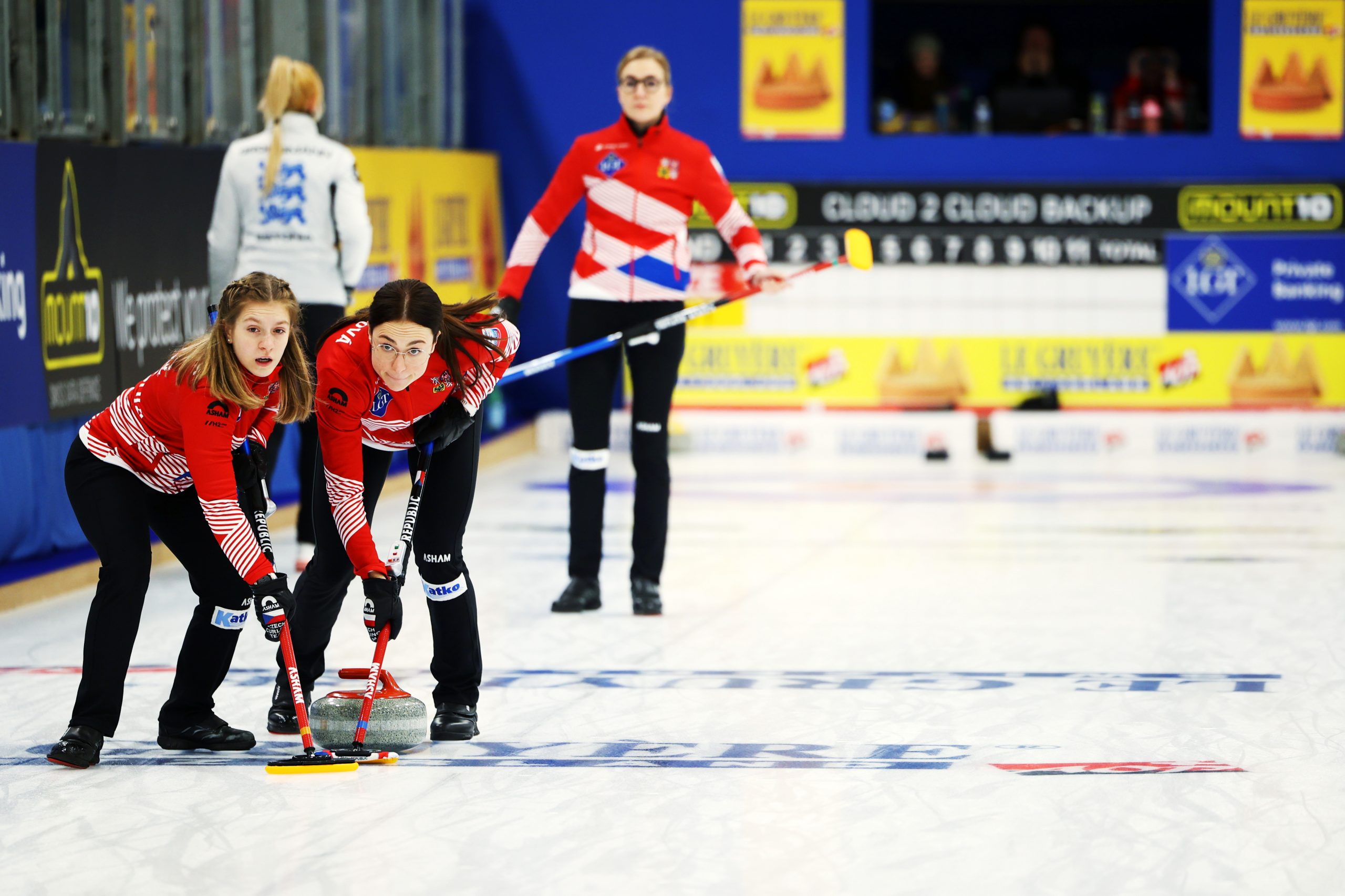 Four teams remain undefeated after two days of play in Aberdeen - World ...