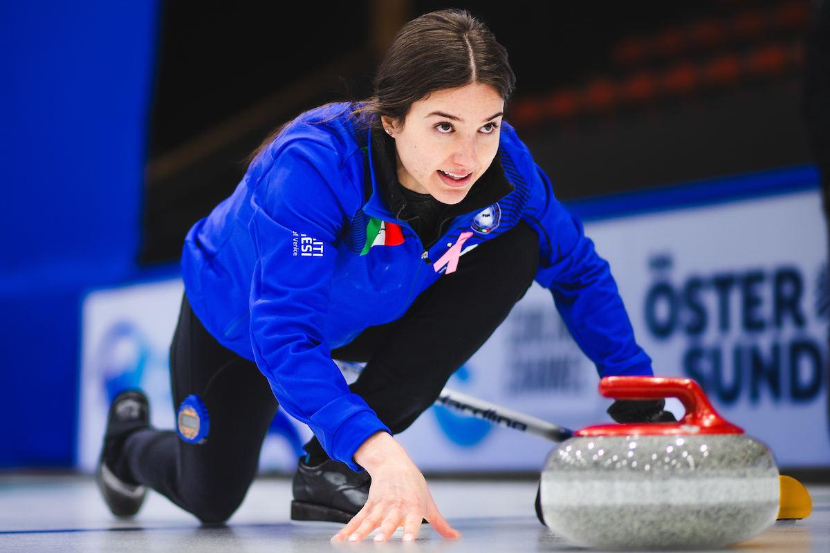 Four teams stay undefeated on Sunday at World Mixed Doubles - World Curling