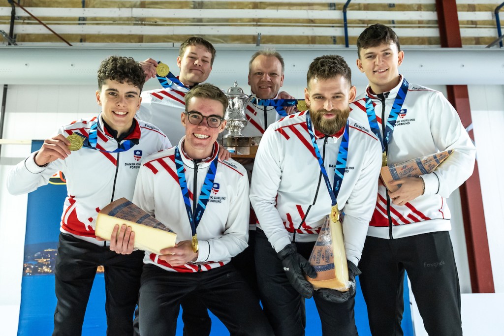 Czechia women and Denmark men win European B-Division - World Curling