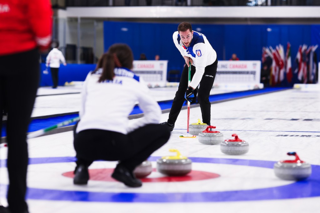 Italy stand alone at top of table - World Curling