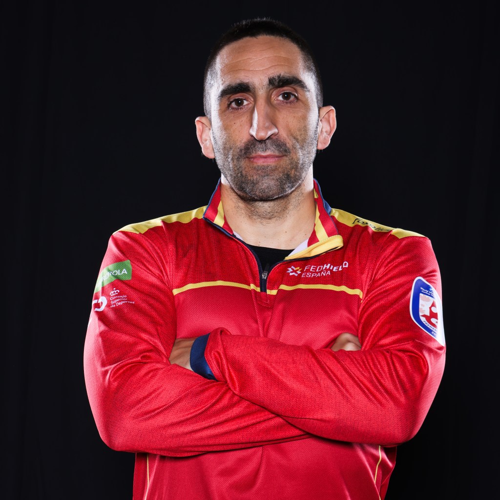 Mikel Unanue - World Curling